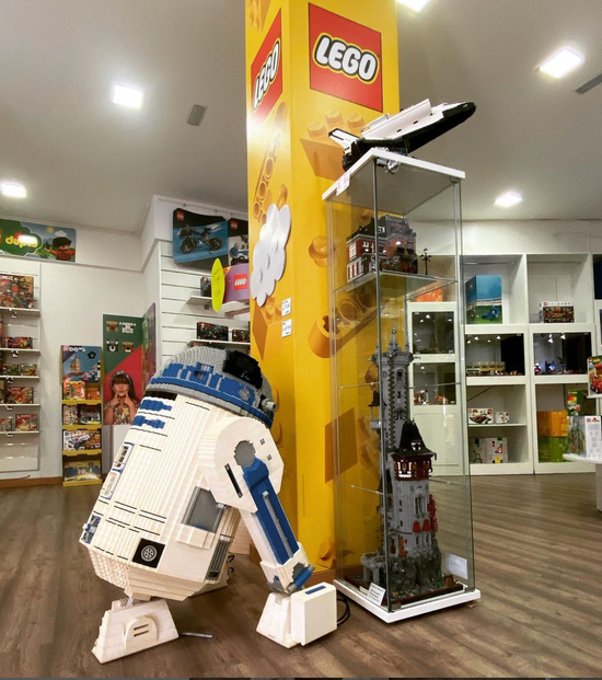Bricks Madrid Tienda especializada en LEGO, COBI, y Proyectos a medida